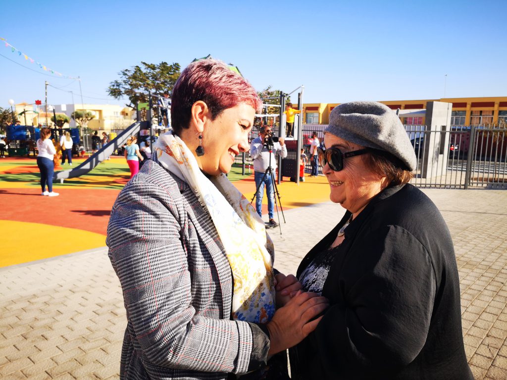 Los versos de Pepa Aurora reabren el parque que lleva su nombre tras ...