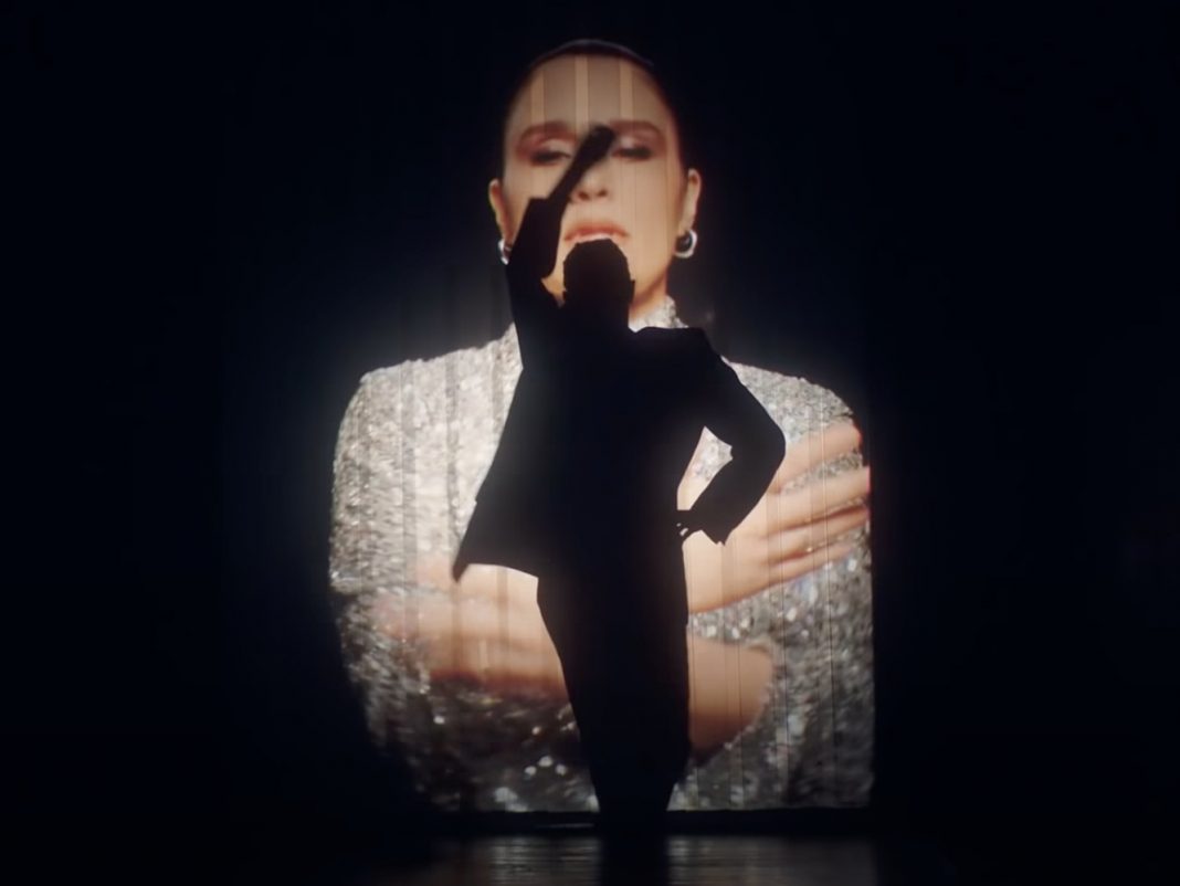 Jessie Ware presenta 'Please', su nuevo single