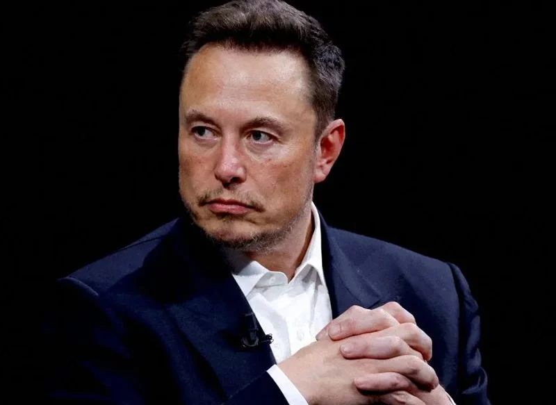 Elon Musk amenaza a Twitch y YouTube con su última arma