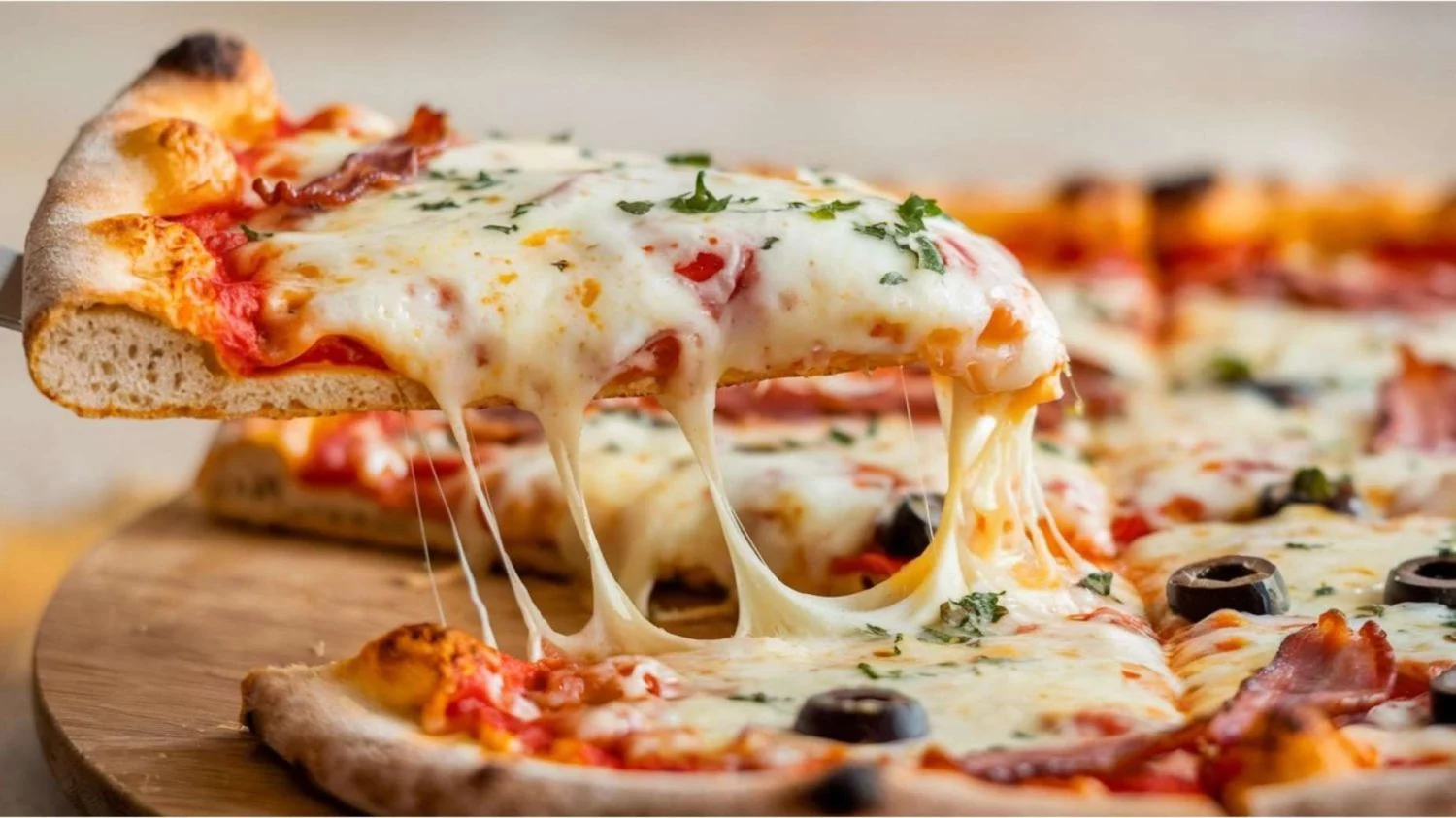 ¿Es más rentable comprar una pizza familiar o dos medianas?