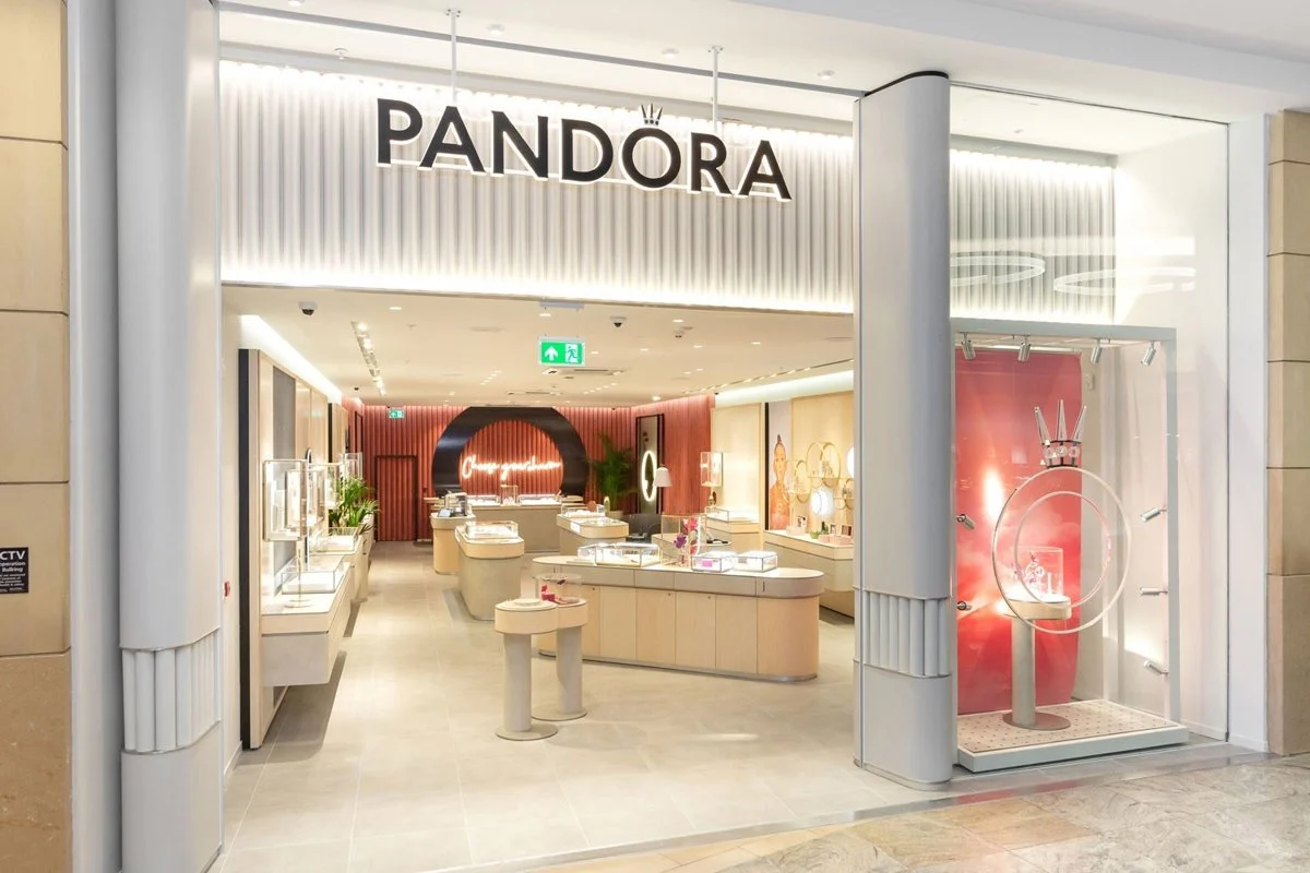 Pandora lanza su colección más enigmática desde 25 euros con talismanes ...