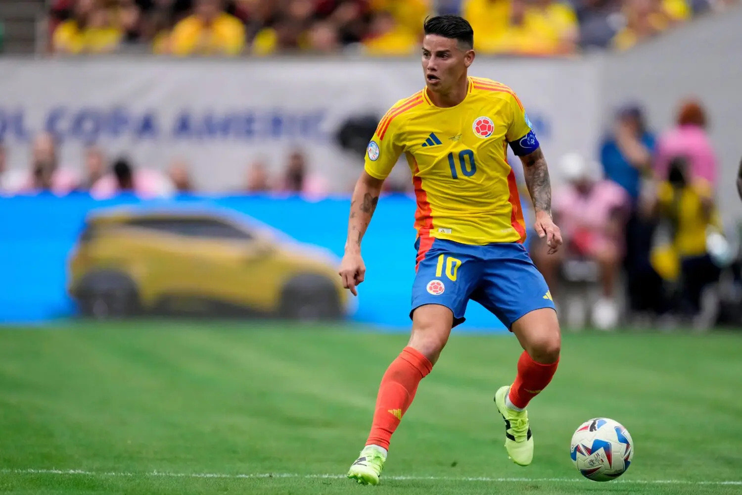 James Rodríguez y la hija de Petro: el gesto que incendia las redes